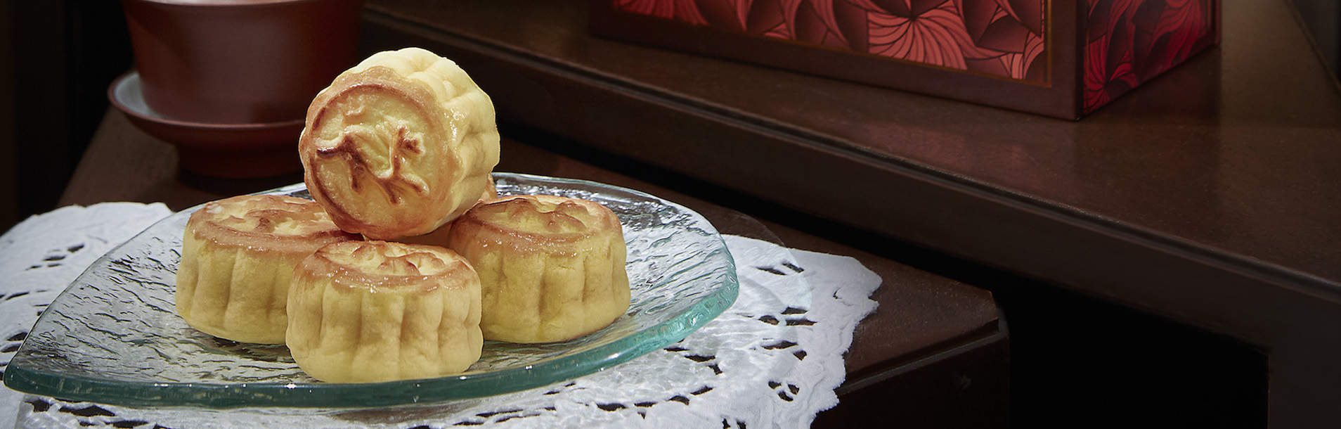 Hong Kong's Legendary Custard Mooncake