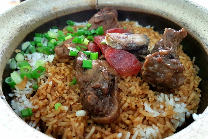 Dig In: 5 Must-Visit Claypot Rice Places In Hong Kong